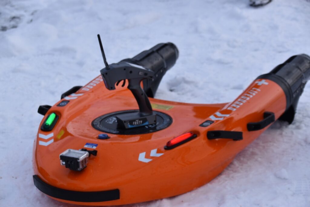 MAREN FASTY - REMOTE-CONTROLLED AND SELF-PROPELLED WATER-RESCUE VEHICLE ...